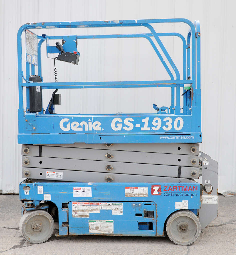 Genie GS-1930 Scissor Lift Rental - Bear Rental